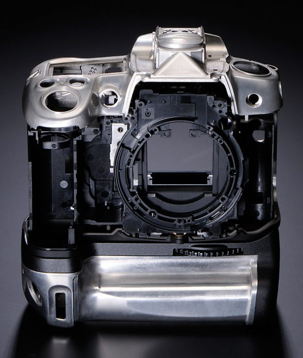 Canon 60D vs Nikon D7000: Best Midrange SLRs? - Light And Matter
