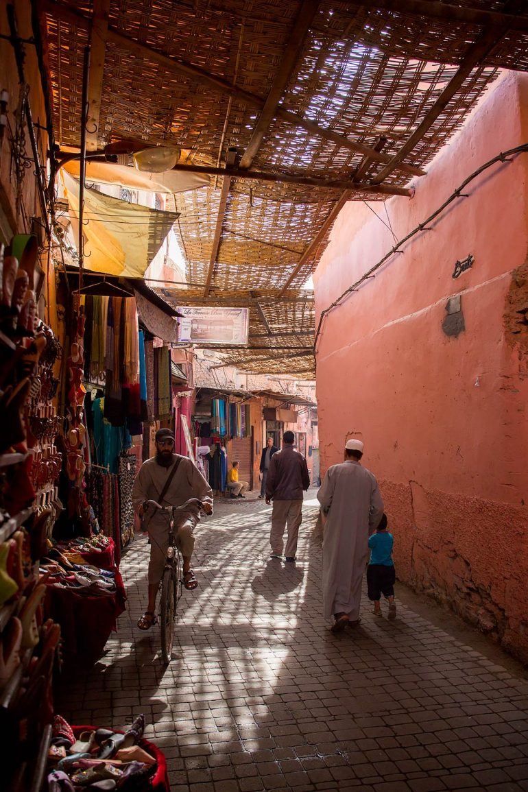 marrakech-narrow-roadway - Light And Matter