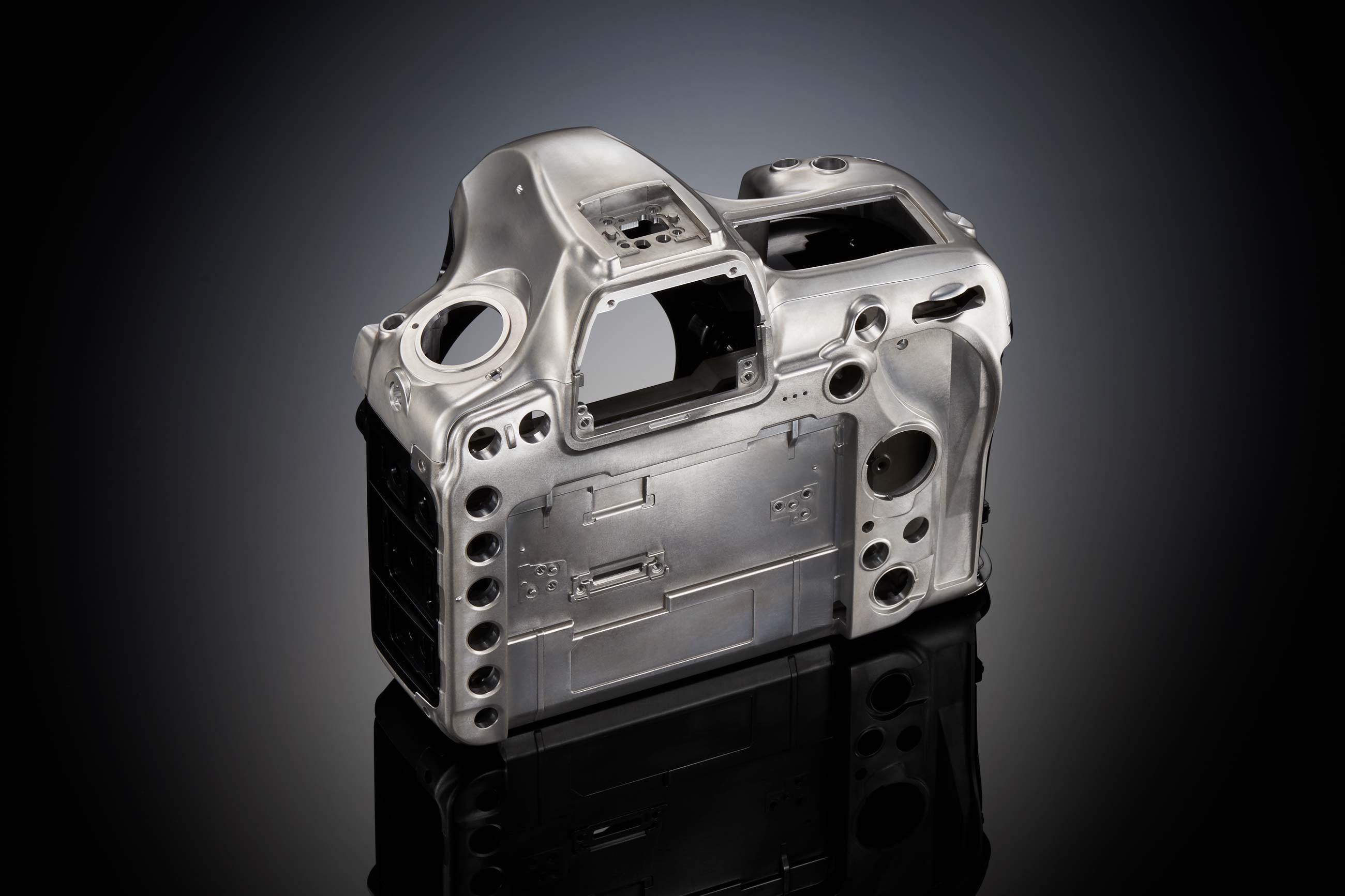 nikon-D850_magnesium_alloy - Light And Matter